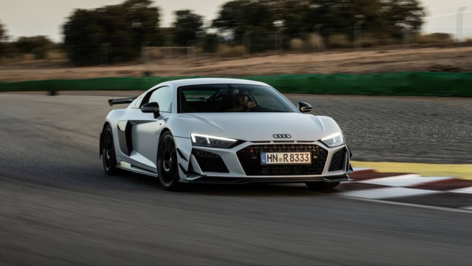 Why We’d Choose The 2023 Audi R8 Over The 2023 Porsche 911