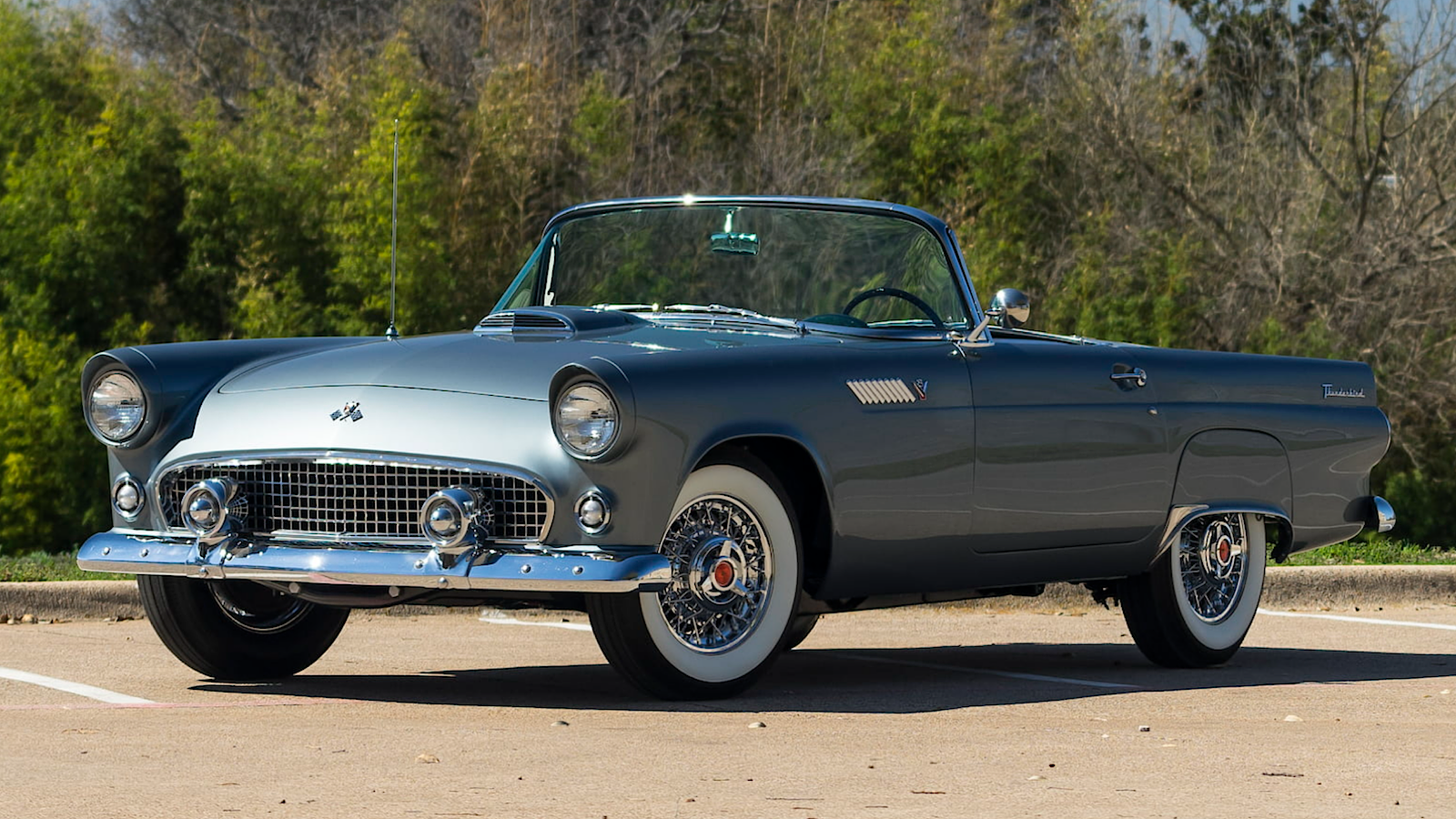 10 Things Everyone Forgot About The 1955 Ford Thunderbird