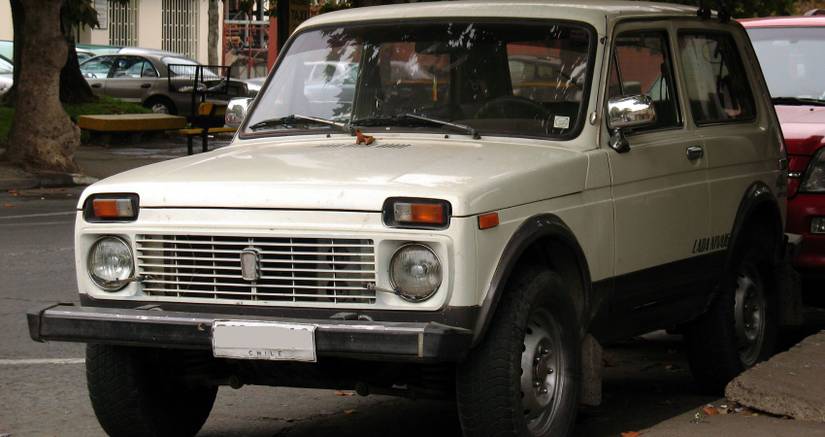 Here’s What Happened To Headlight Wipers On Cars