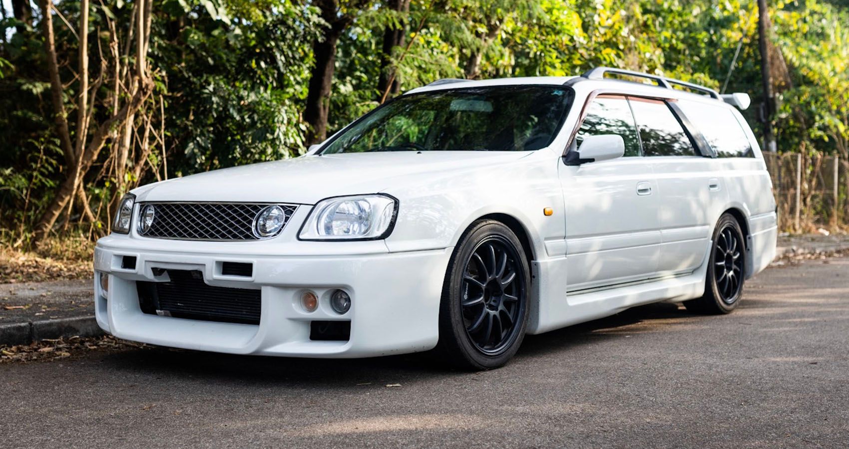 Why The First-Gen Nissan Stagea Was A Skyline GT-R In Disguise