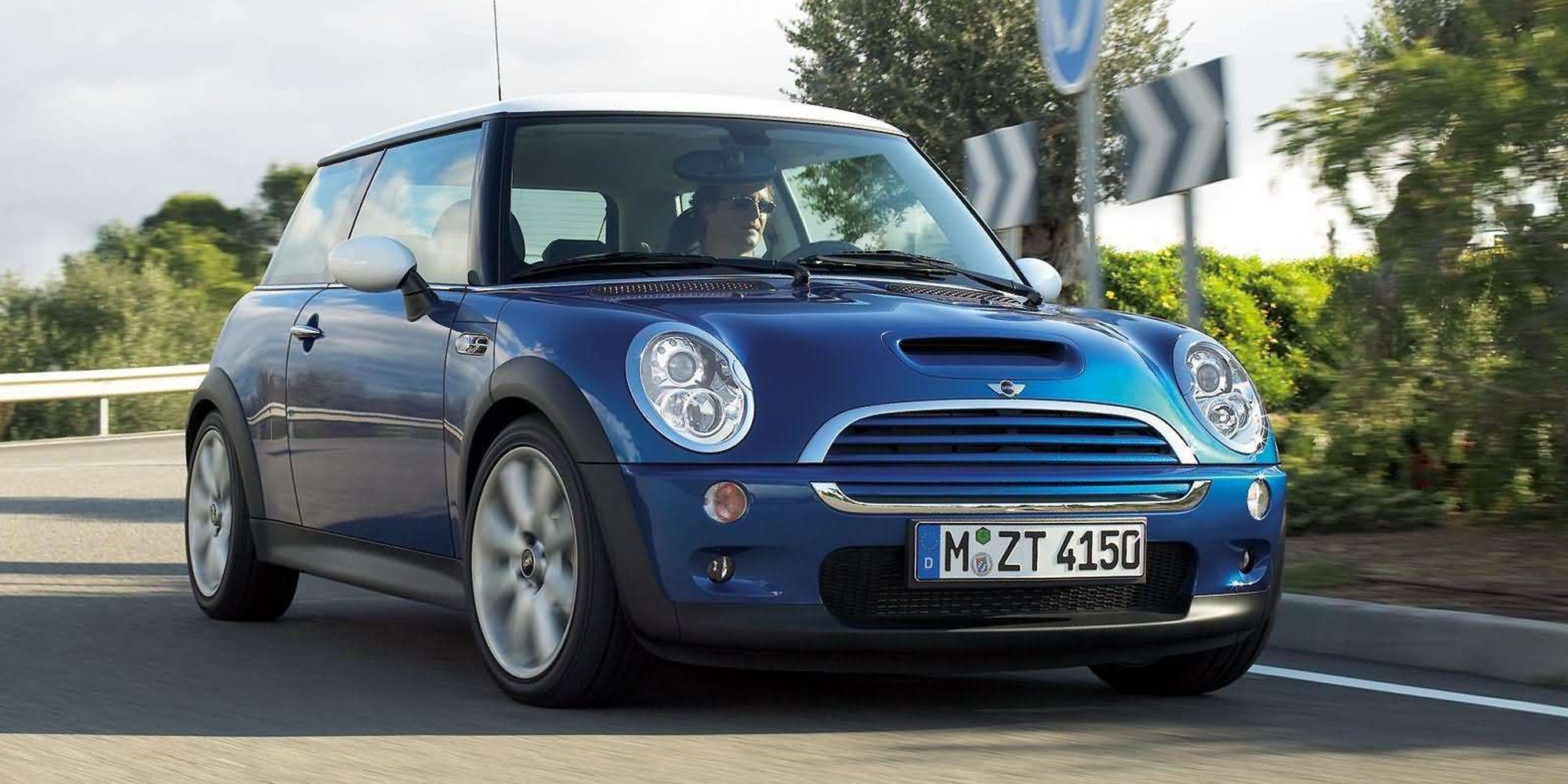 2002-2006 Mini Hatch: Prices, Specs, And Features