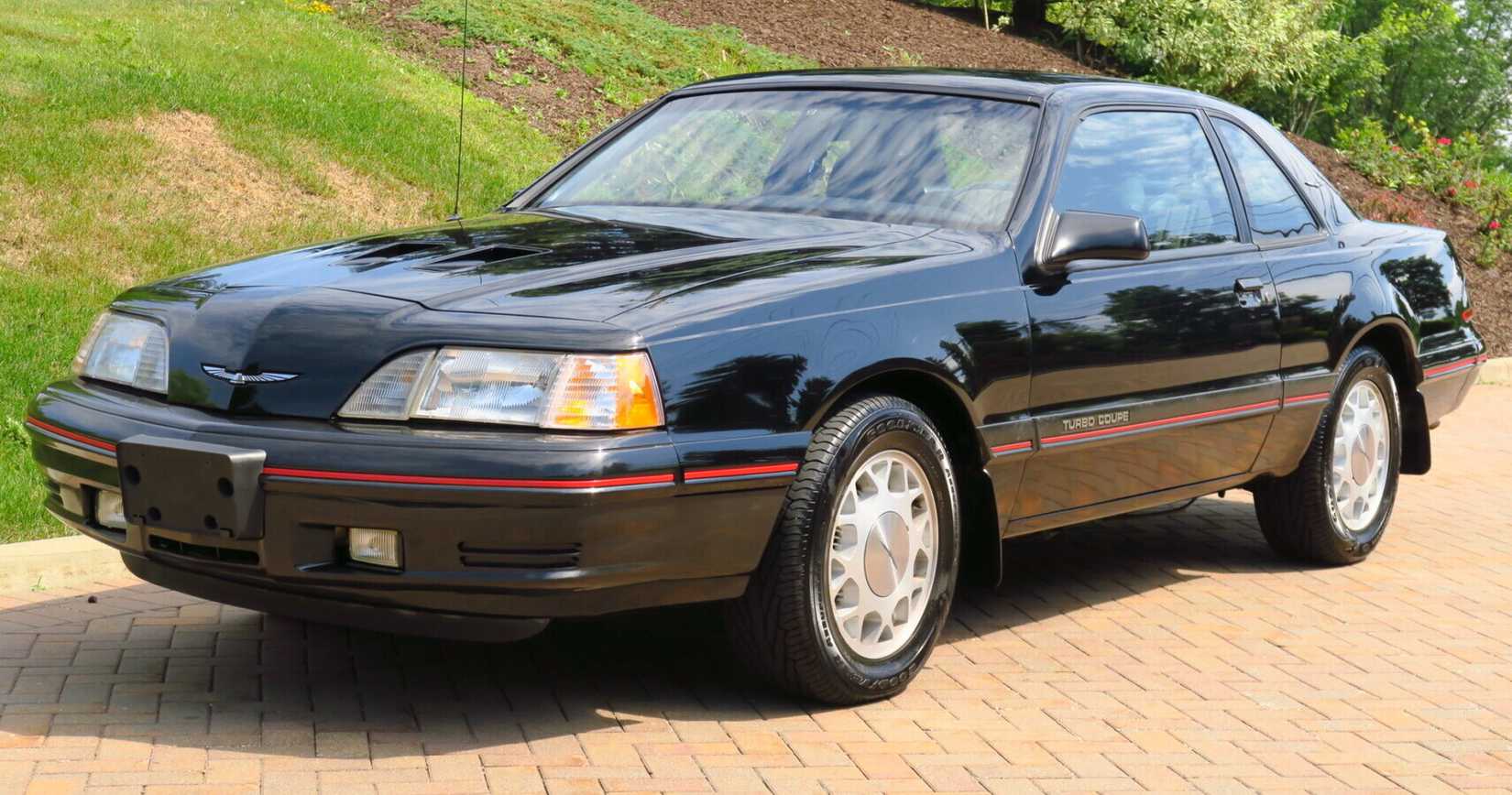 12 Classic Performance Cars Of The '80s That Are Now Dirt Cheap