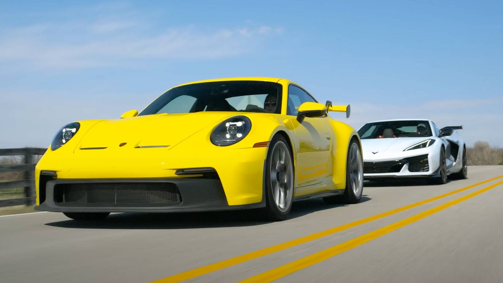 This Chevrolet Corvette Z06 Vs Porsche 911 GT3 Track Battle Is ...