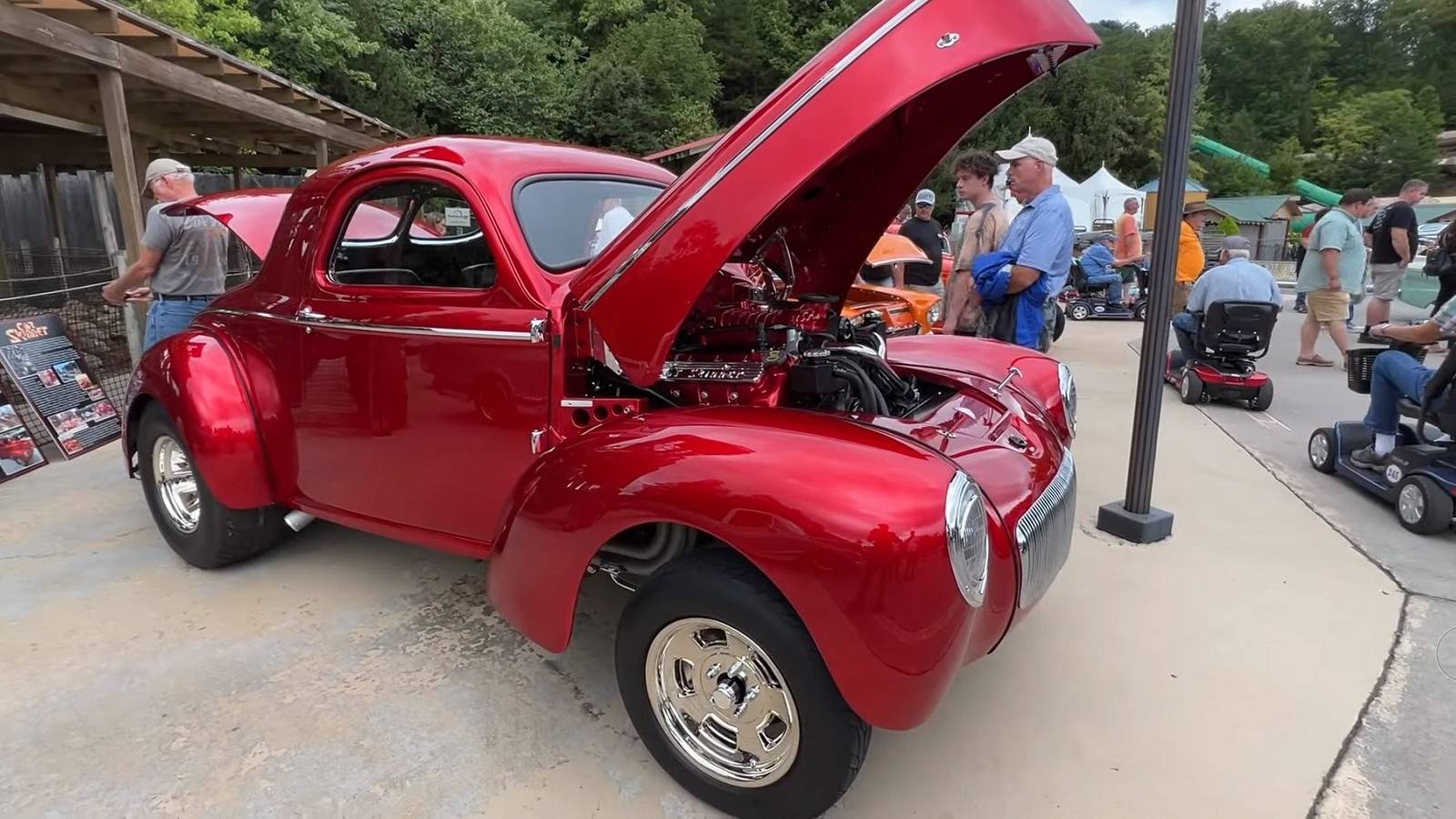 Cat Skinner: Here's The Supercharged, Legendary Candy-Apple Gasser