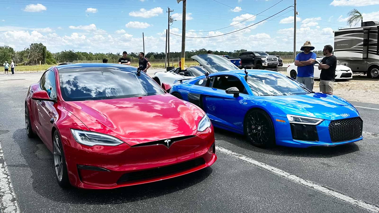 Watch This Twin-Turbo Audi R8 Put A Tesla Model S Plaid In Its Place