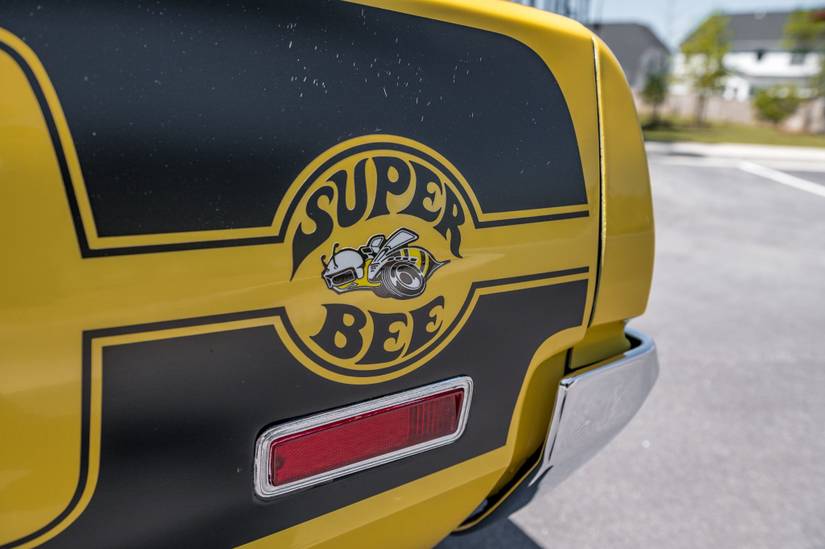 bee logo car