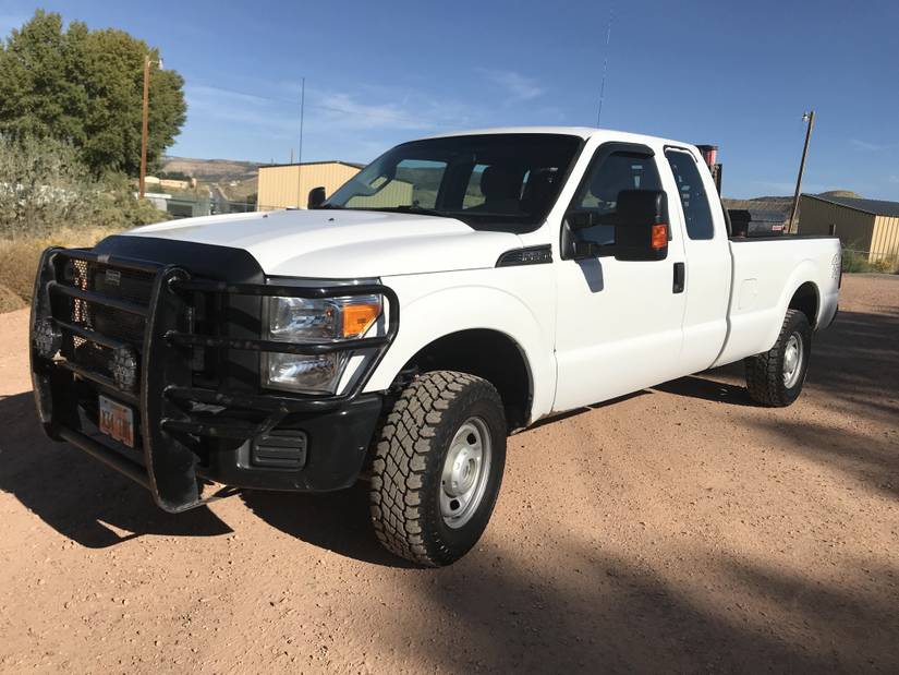 Watch This Nearly Stock Ford F-250 Super Duty Prove Its Worth Climbing ...