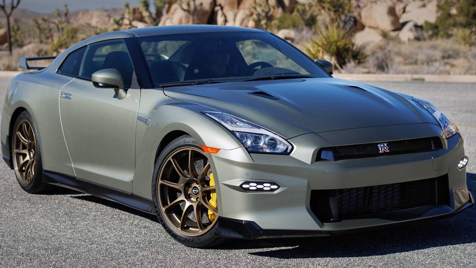 2024 Nissan GT-R: Pros And Cons
