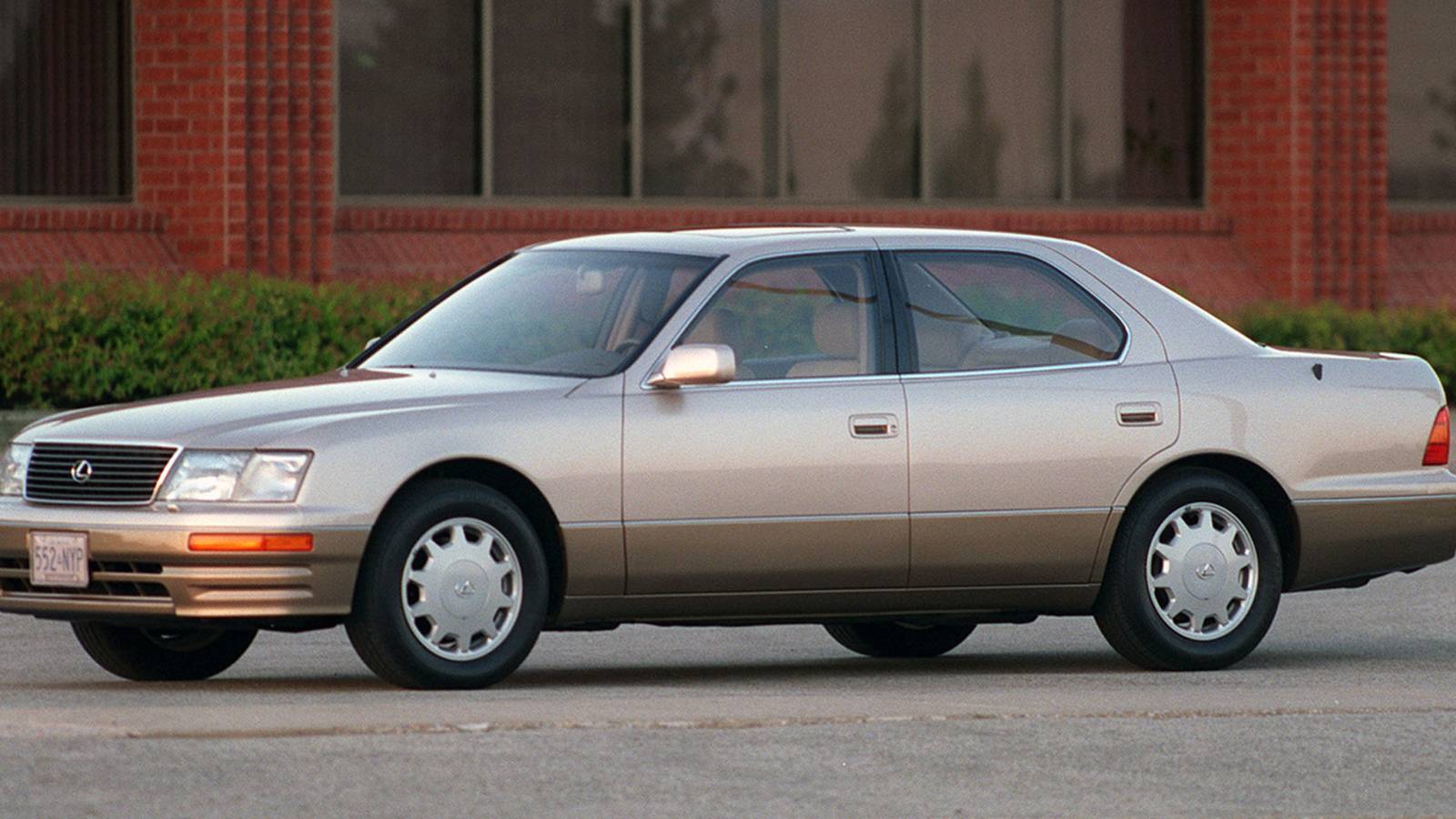 10 Awesome Luxury Cars From The '90s