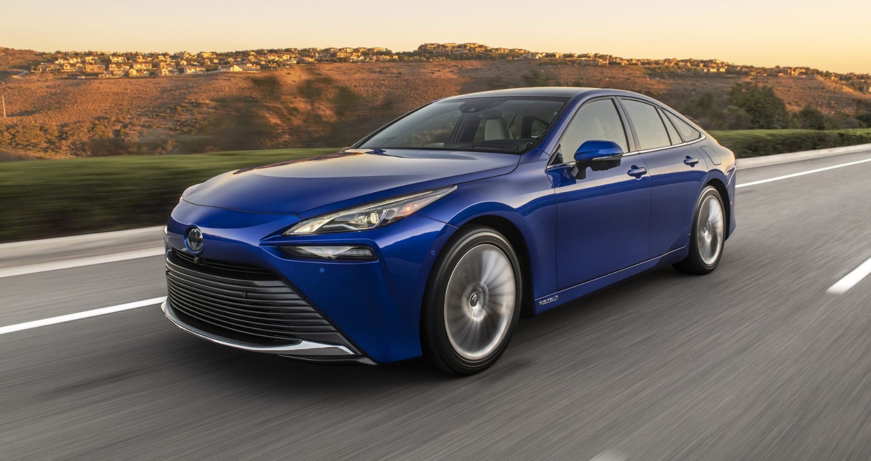 Why Toyota's Hydrogen Fuel Cell Vehicle Venture Can Be The Future Of ...