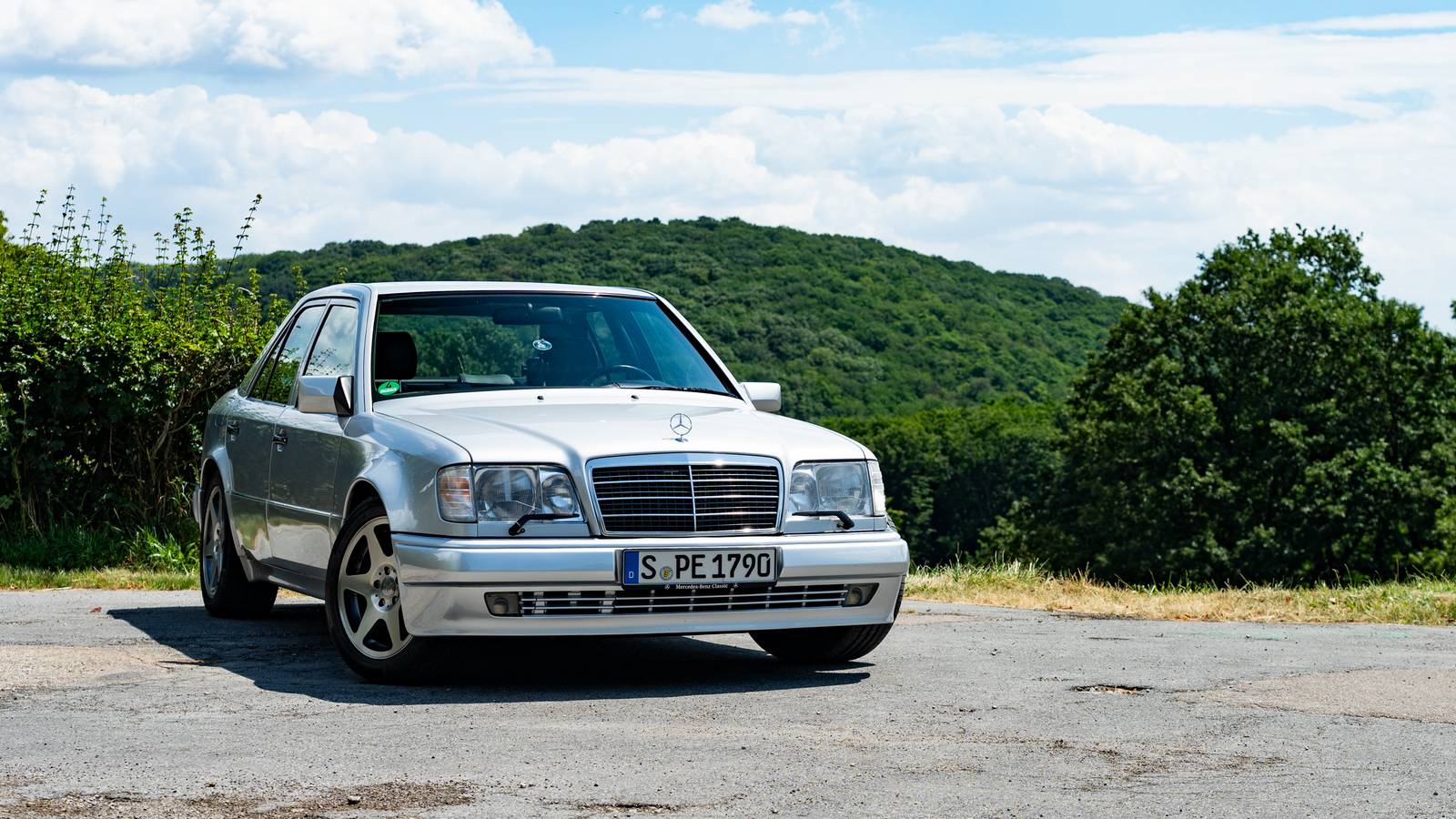 Super Sedan: This '90s Mercedes-Benz Is Still An Epic Sleeper