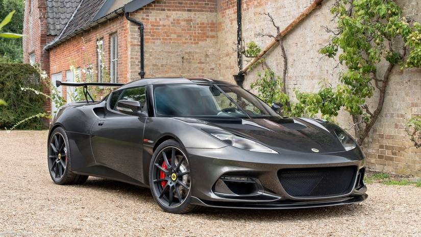 10 Fastest V6 Supercars That Leave V8s In The Dust