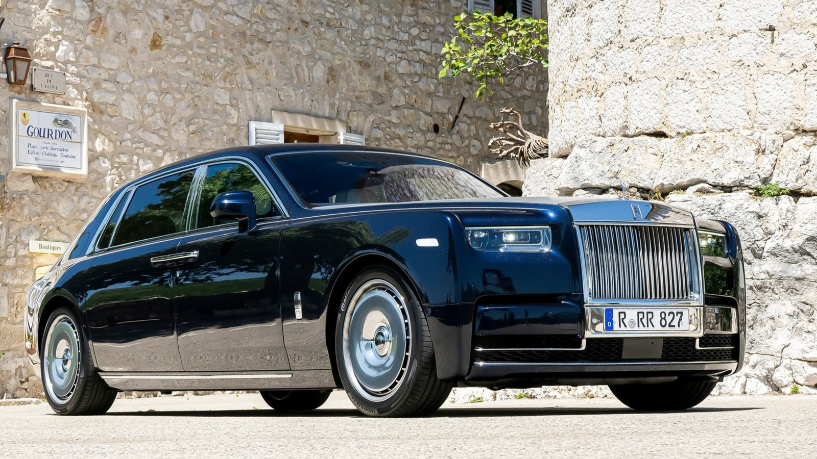 The World's Most Luxurious Limousines