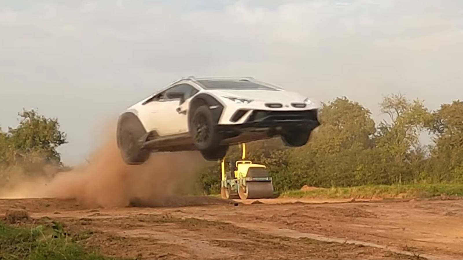 Watch What Happens When You Jump A Lamborghini Huracan Sterrato ...
