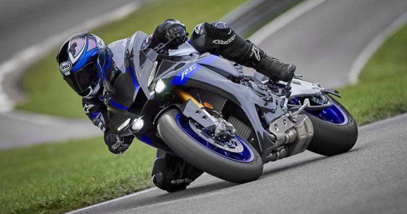 12 Fast Bikes That Does 0-60 MPH In Under 3 Seconds