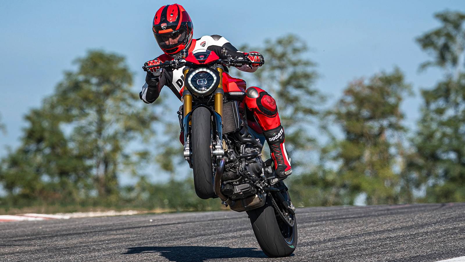 10 Essential Skills Every Motorcycle Rider Should Develop