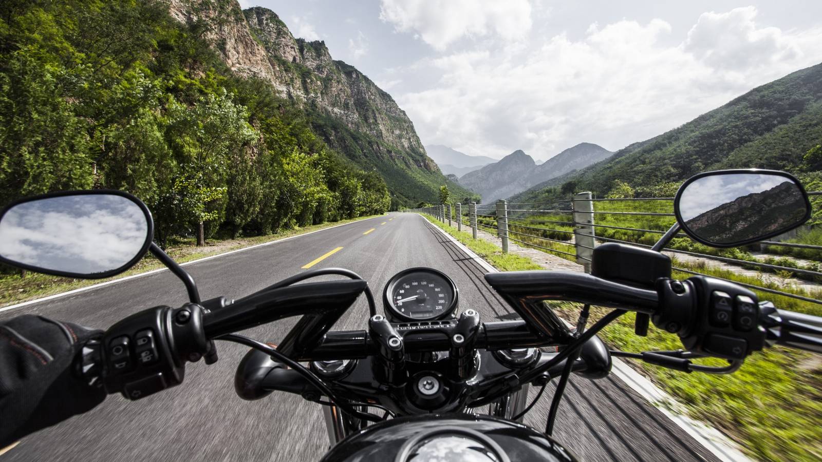 10 Best Roads Every Motorcycle Enthusiast Should Ride On