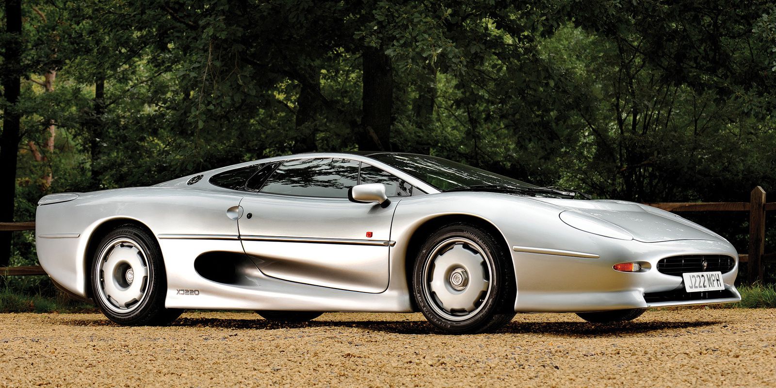 10 Classic Sports Cars That Rival The Porsche 911 In Speed