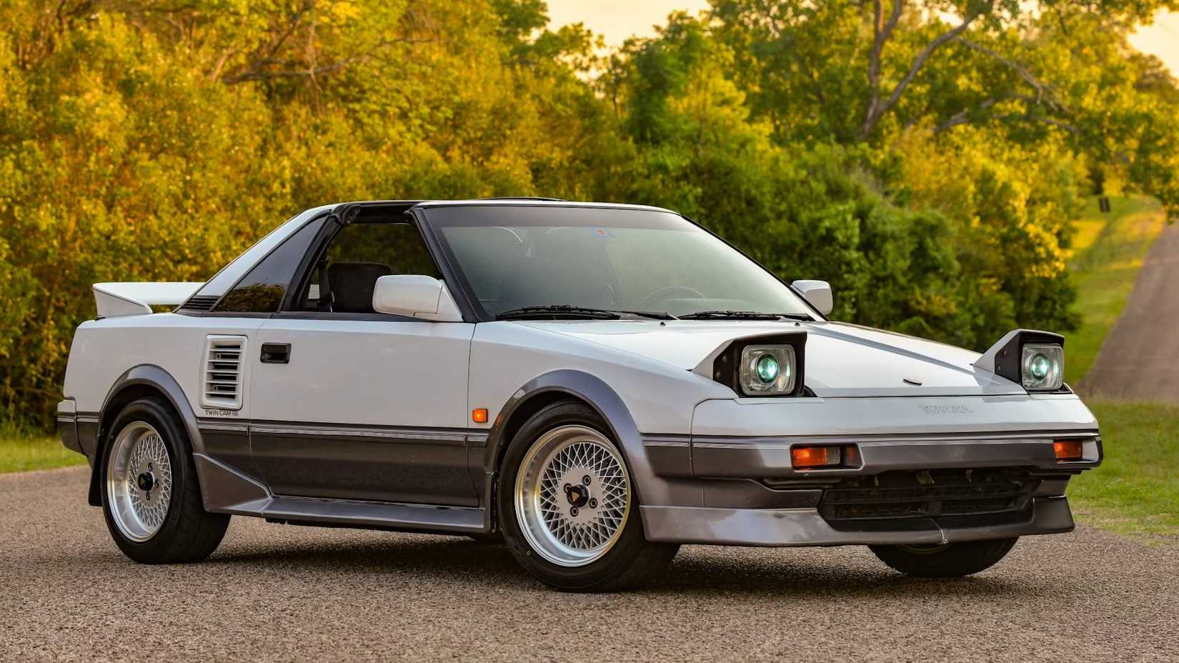 Pontiac Fiero Is The Cheapest Used Mid-Engined Sports Car In 2025