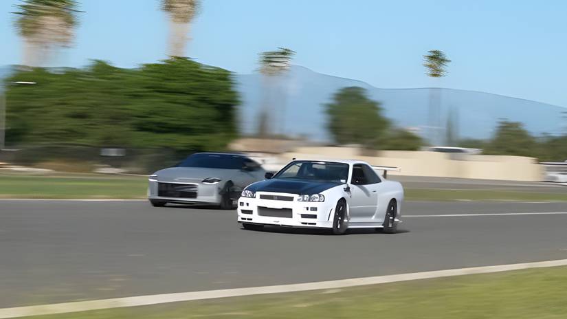 Past Vs Present:1999 R34 Nissan Skyline GT-R Battles 2023 Nissan Z ...