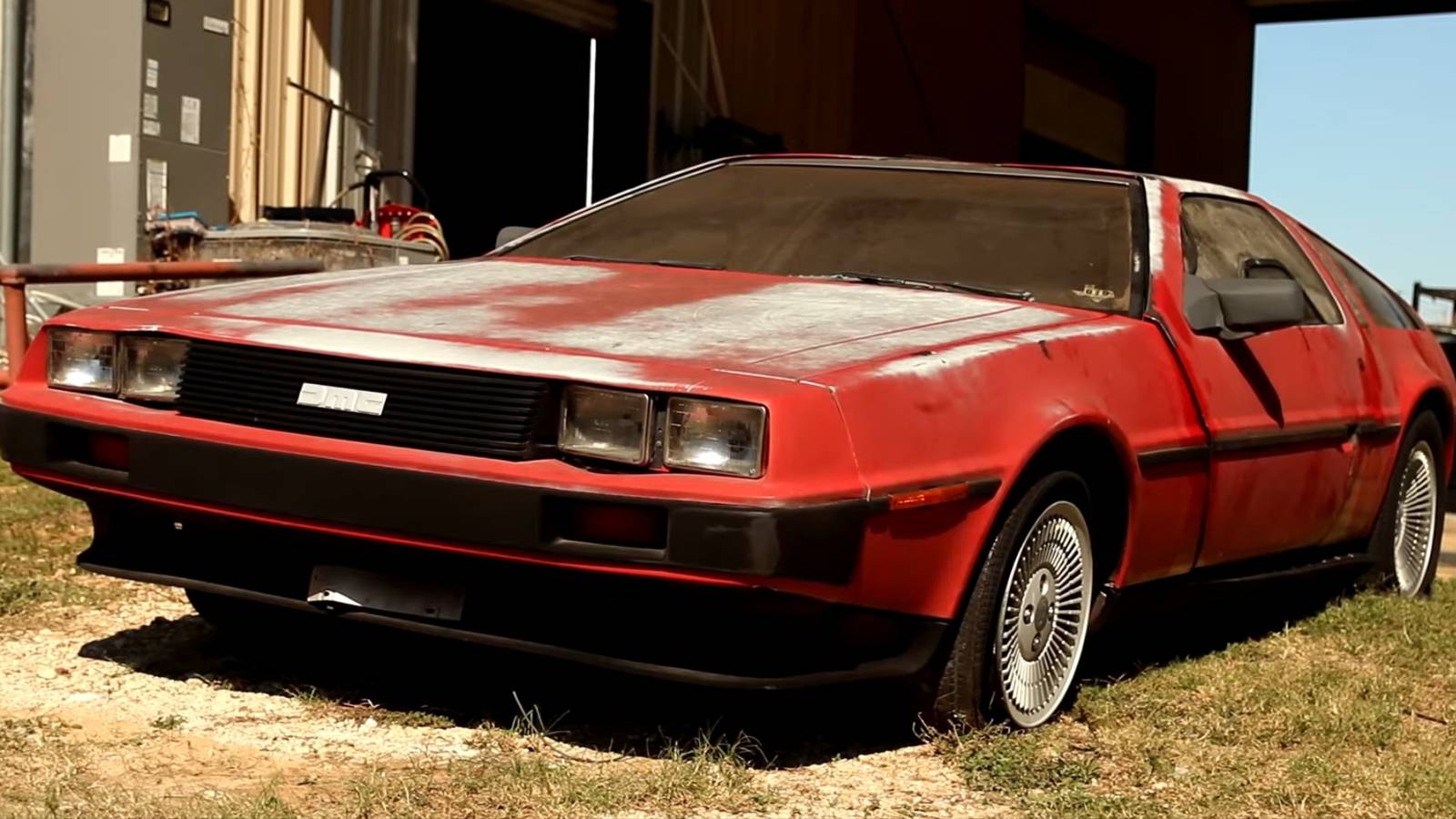 Abandoned Red 1981 DeLorean DMC-12 Gets 2nd Lease On Life