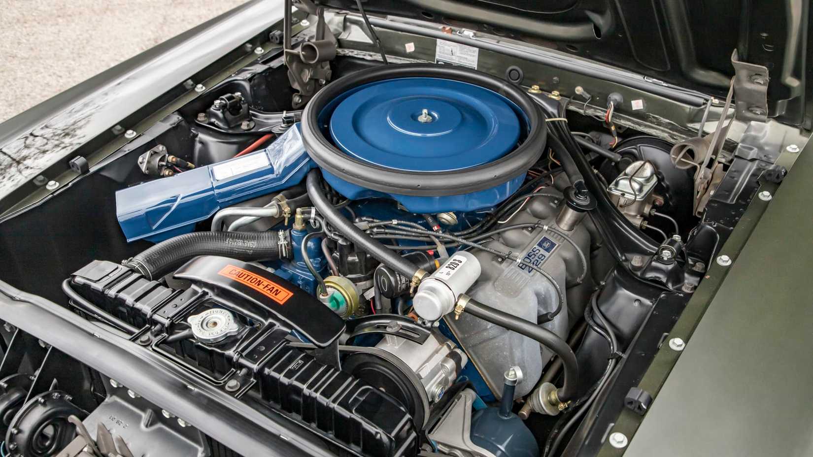 Here's How The Ford Boss 429 V8 Compares To The 426 Hemi