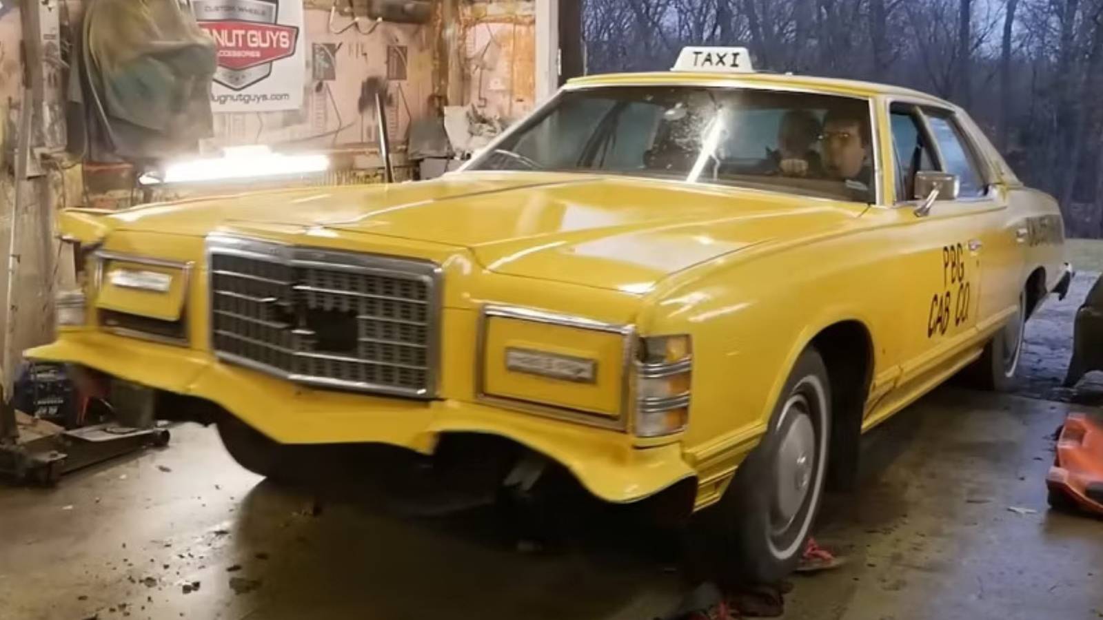 Mechanic Plans To Transform 1977 Ford LTD Into A Taxi After 28-Year Nap