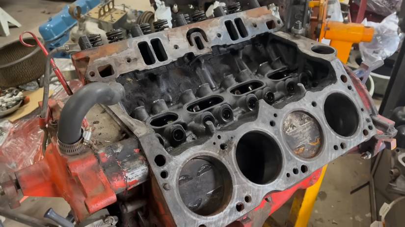 Mopar Engine Causes This Mechanic Stress For 1967 Plymouth Valiant Build