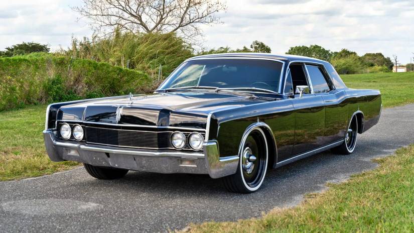 10 Stunning Lincoln Continental Restomods We Found On The Internet