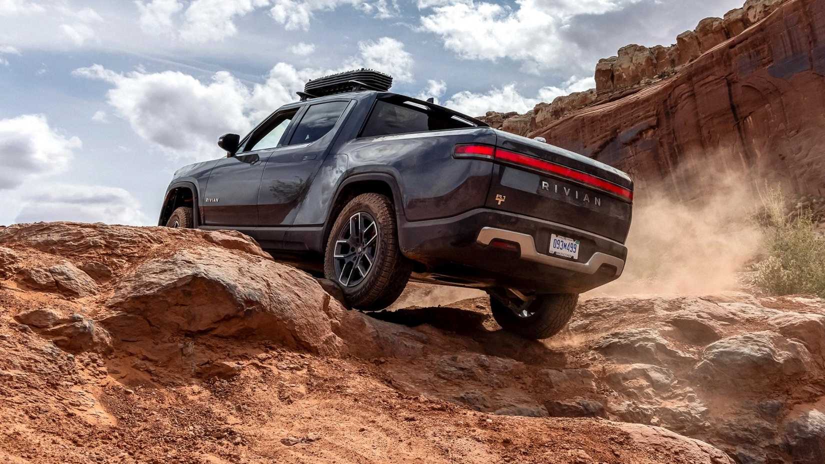 10 Highest-Torque Pickup Trucks That Pull Like Locomotives