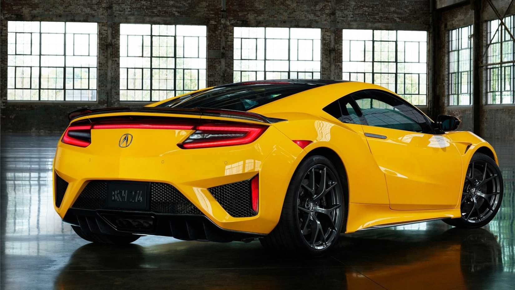 The Only Two Japanese Cars That Can Outrun A 2025 Corvette C8