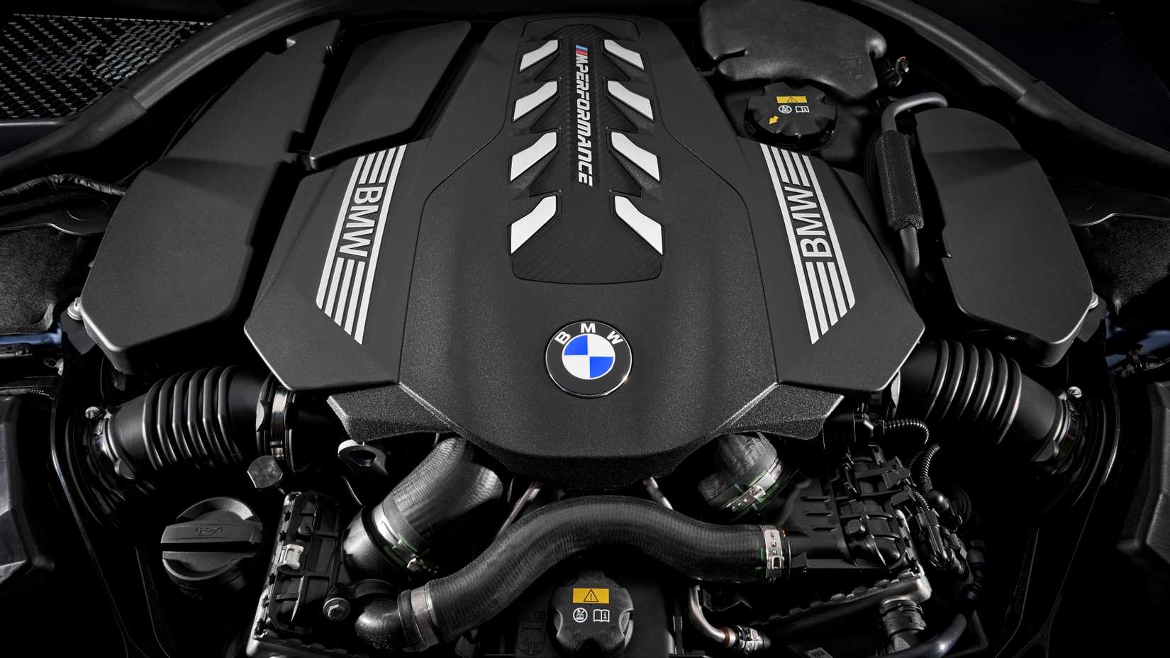 The BMW 850i Is A V12-Powered Budget Ferrari In 2025