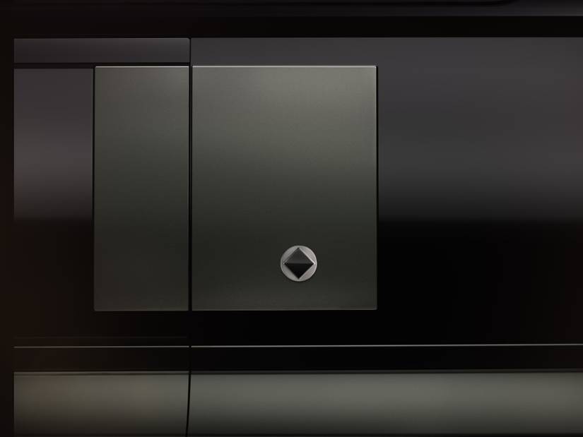 Land Rover Defender OCTA Arrives As Most Powerful Defender Ever