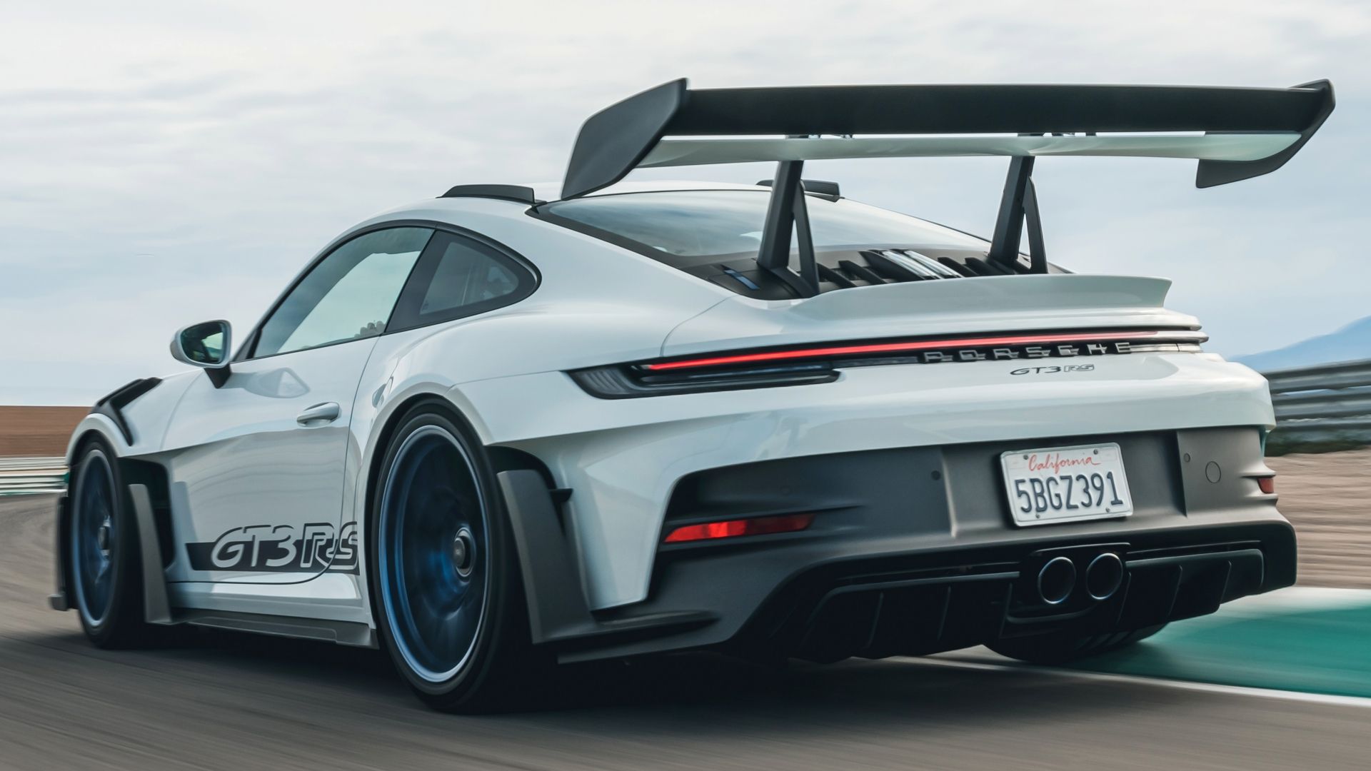 A Complete Guide To The 2024 Porsche 911 GT3 RS