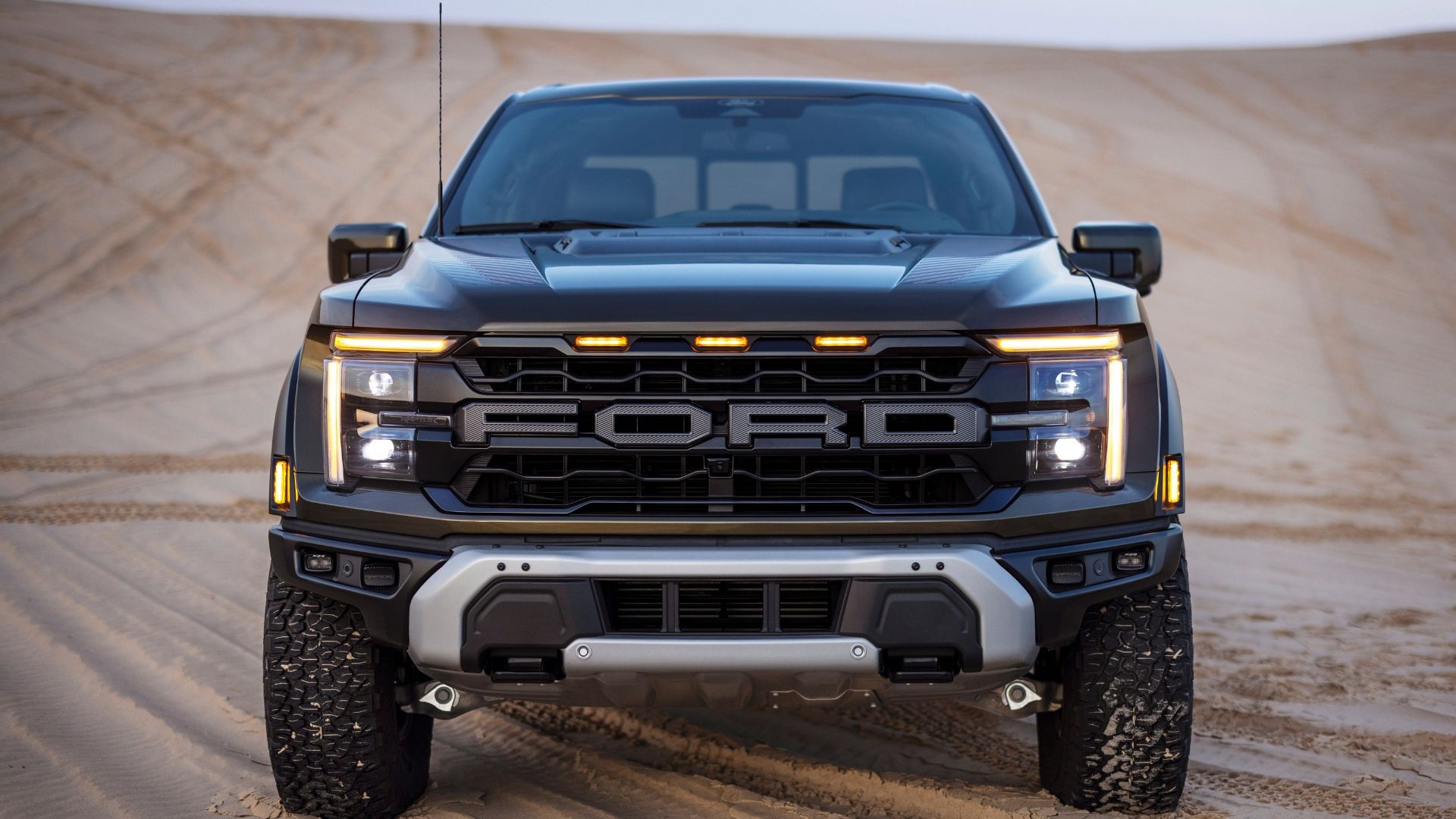 I Drove The Extreme V8-Powered Ford Raptor R. Here's Why I'd Stick With ...