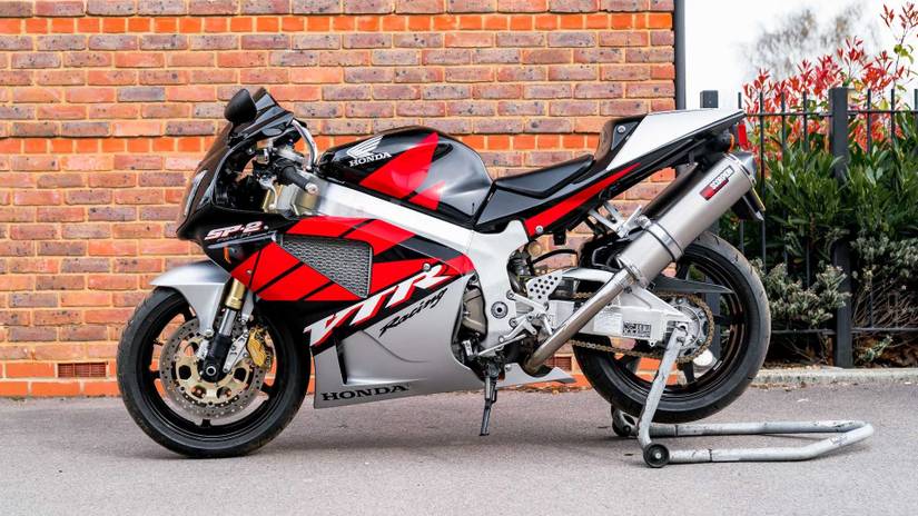 Here's What You Need To Know Before Buying A Honda VTR1000