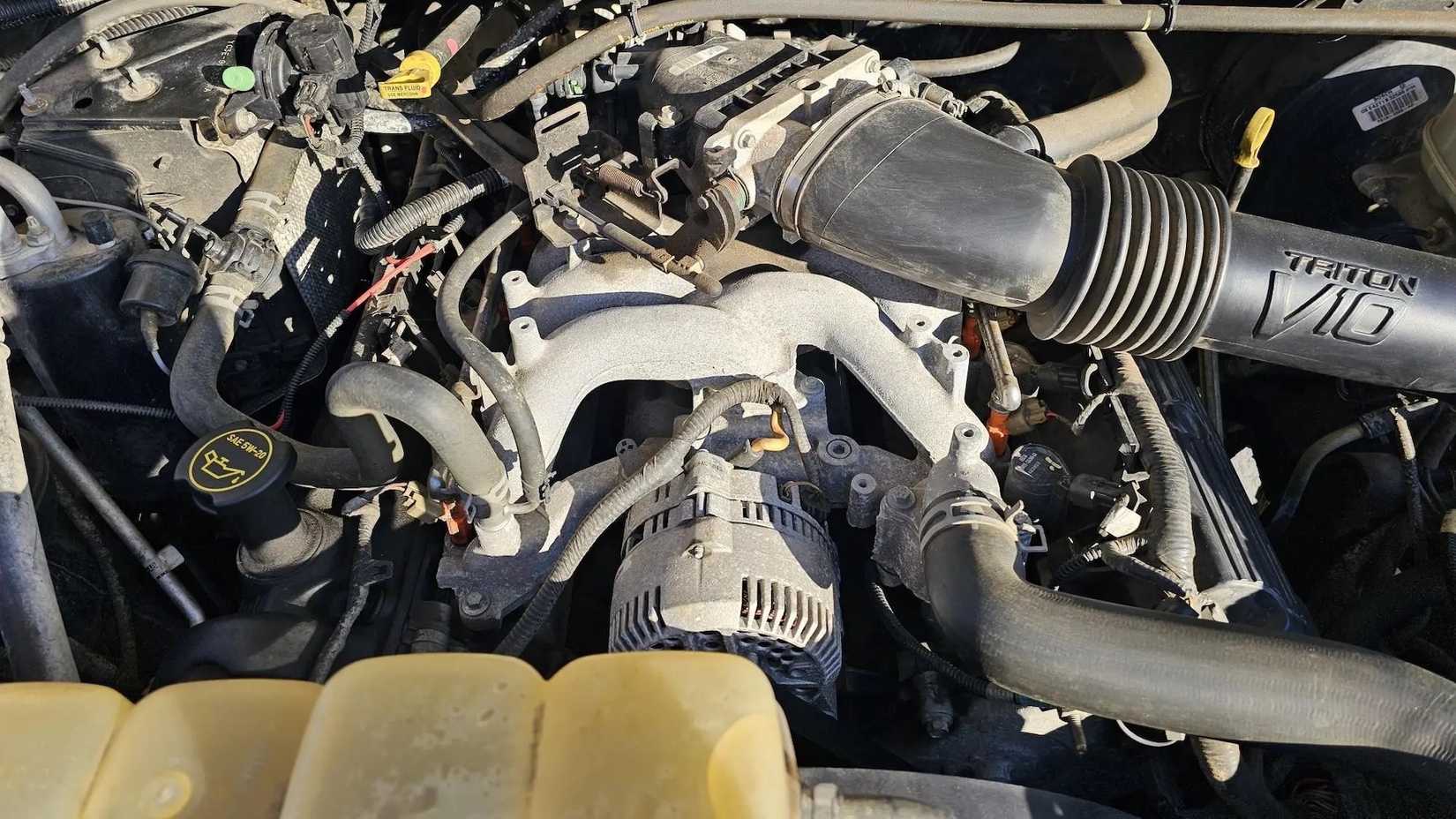Ford's Forgotten Mega SUV With A V10 Under The Hood