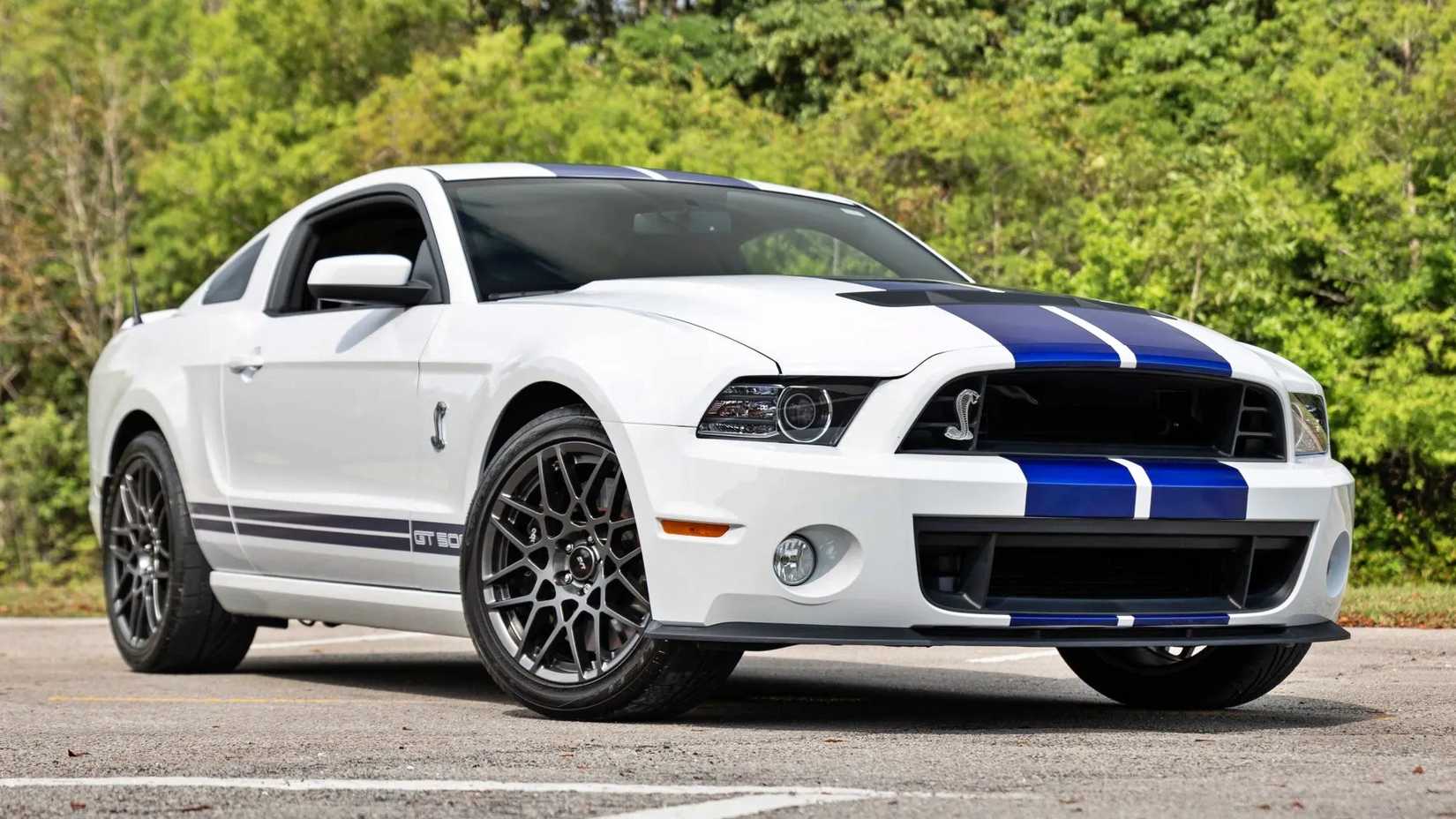 10 Production Muscle Cars With The Fastest Quarter-Mile Times
