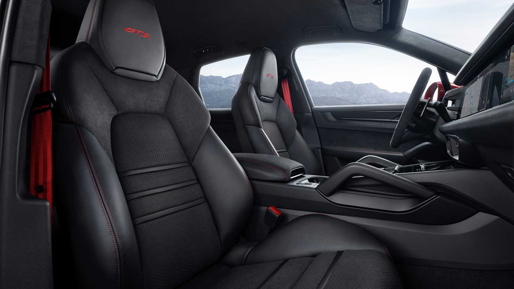 2025 Porsche Cayenne GTS Gets More Power From Its Twin-Turbo V8