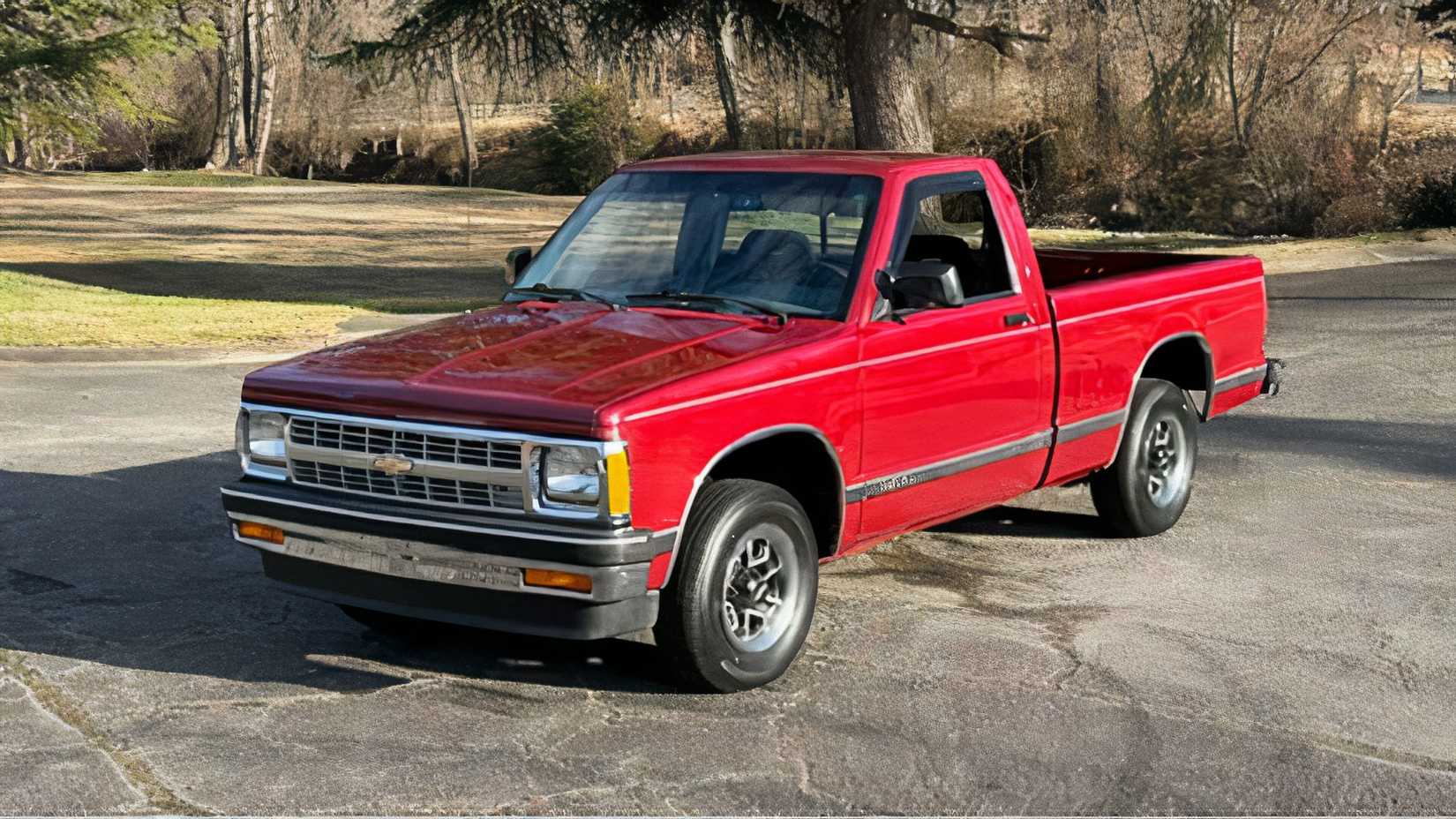 Chevy's Most Overlooked Pickup Truck Is A '90s Dune Crawler