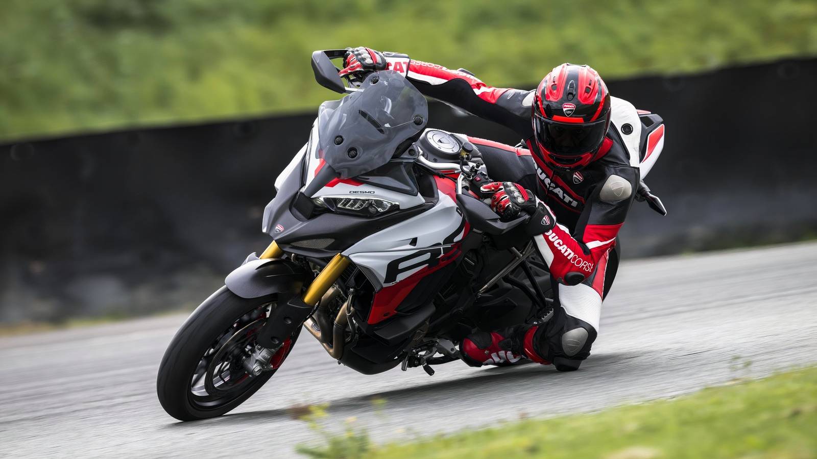 Knee Dragging On An Adventure Bike? More Of This New Dimension Of ...