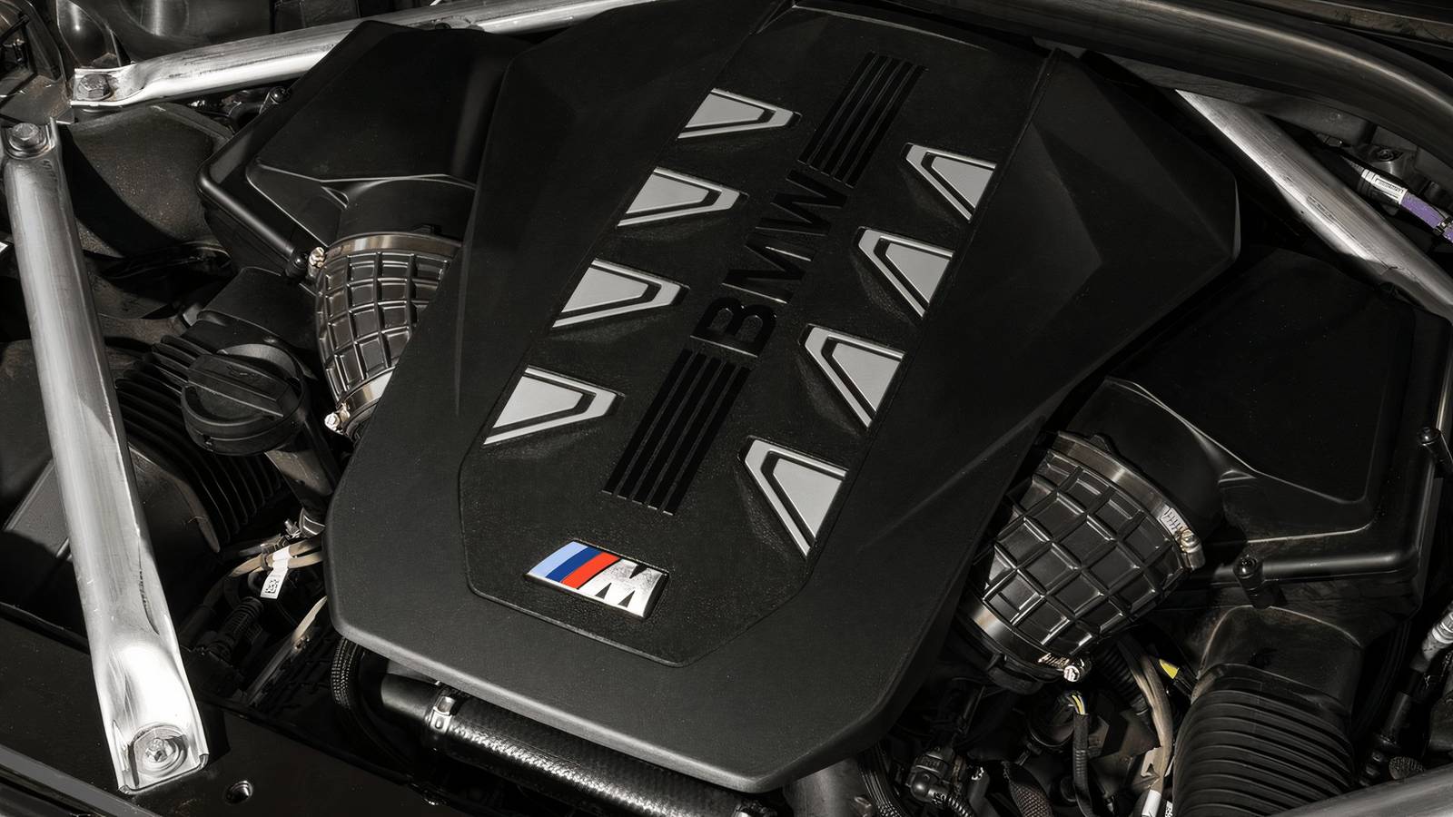 12 V8 Engines That Combine Performance And Efficiency