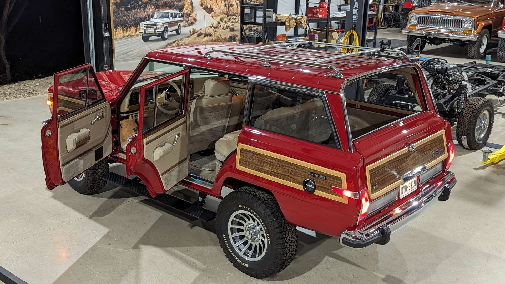 807 Horsepower Makes Classic Grand Wagoneer A Modern Monster Jeep