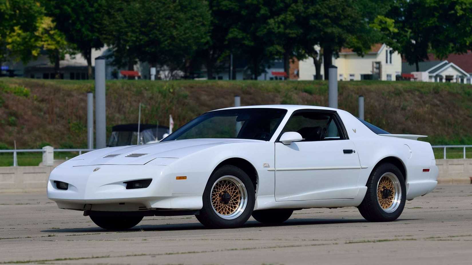 These 12 Affordable Pontiac Trans Ams Are Pony Car Bargains