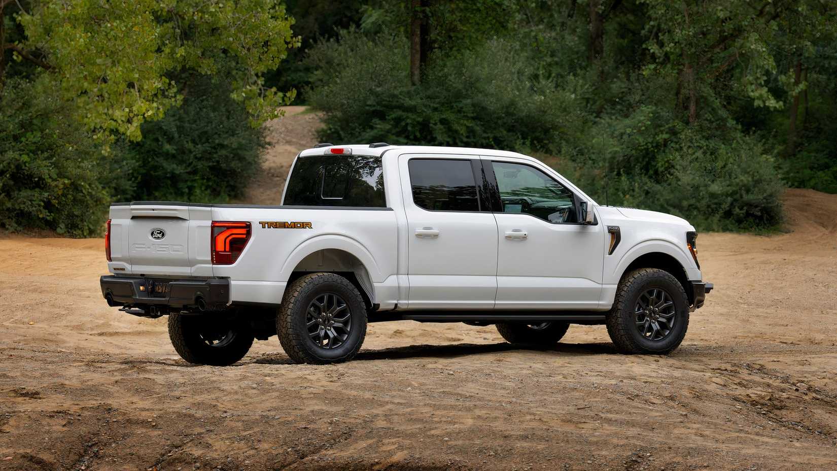 The Differences Between Single, Extended, And Crew Cab Trucks