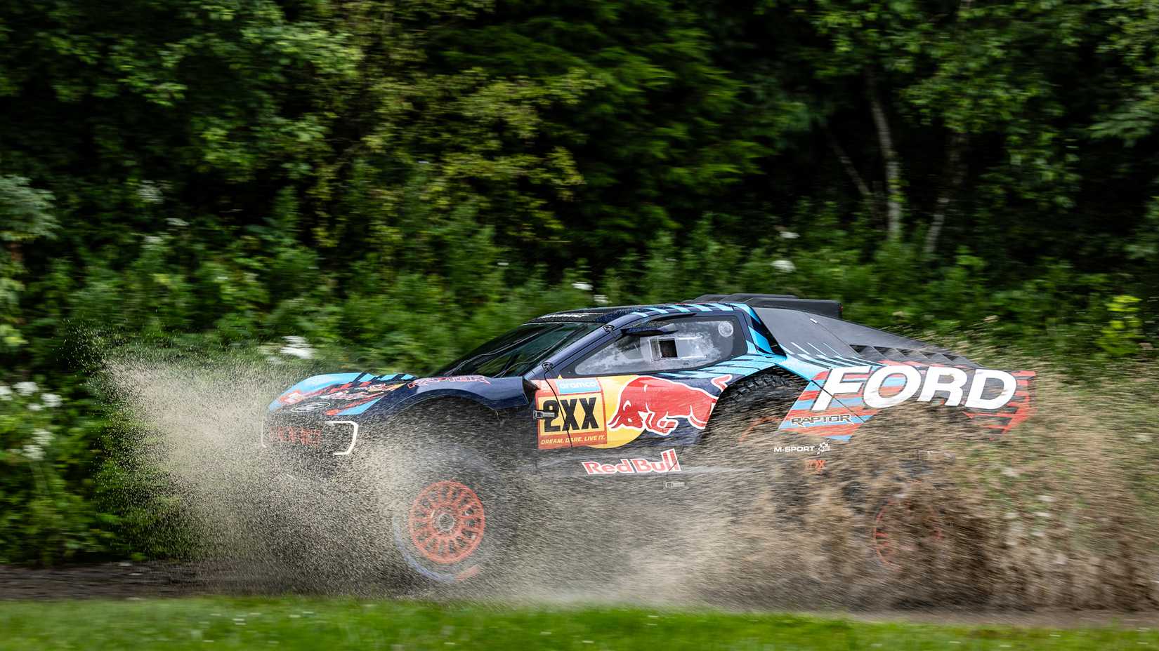 Former Ford Engineer Reveals Plans For World’s First All-Terrain Hypercar