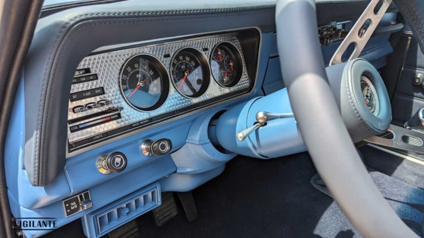 825HP Viper V10 Engine Swap In '79 Jeep Cherokee Is The Ultimate Restomod