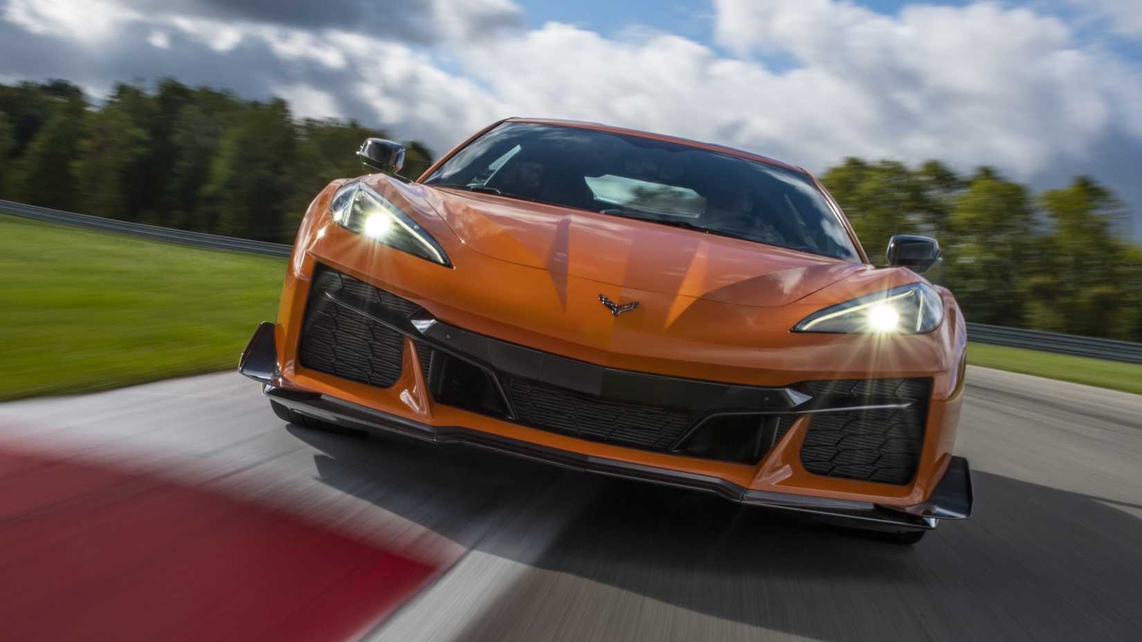 2025 Chevrolet Corvette: A Complete Comparison of Every Trim