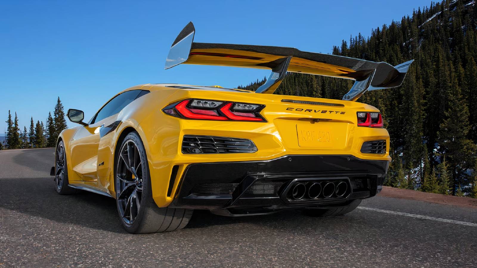 Chevy Halts Corvette Z06 and ZR1 Deliveries