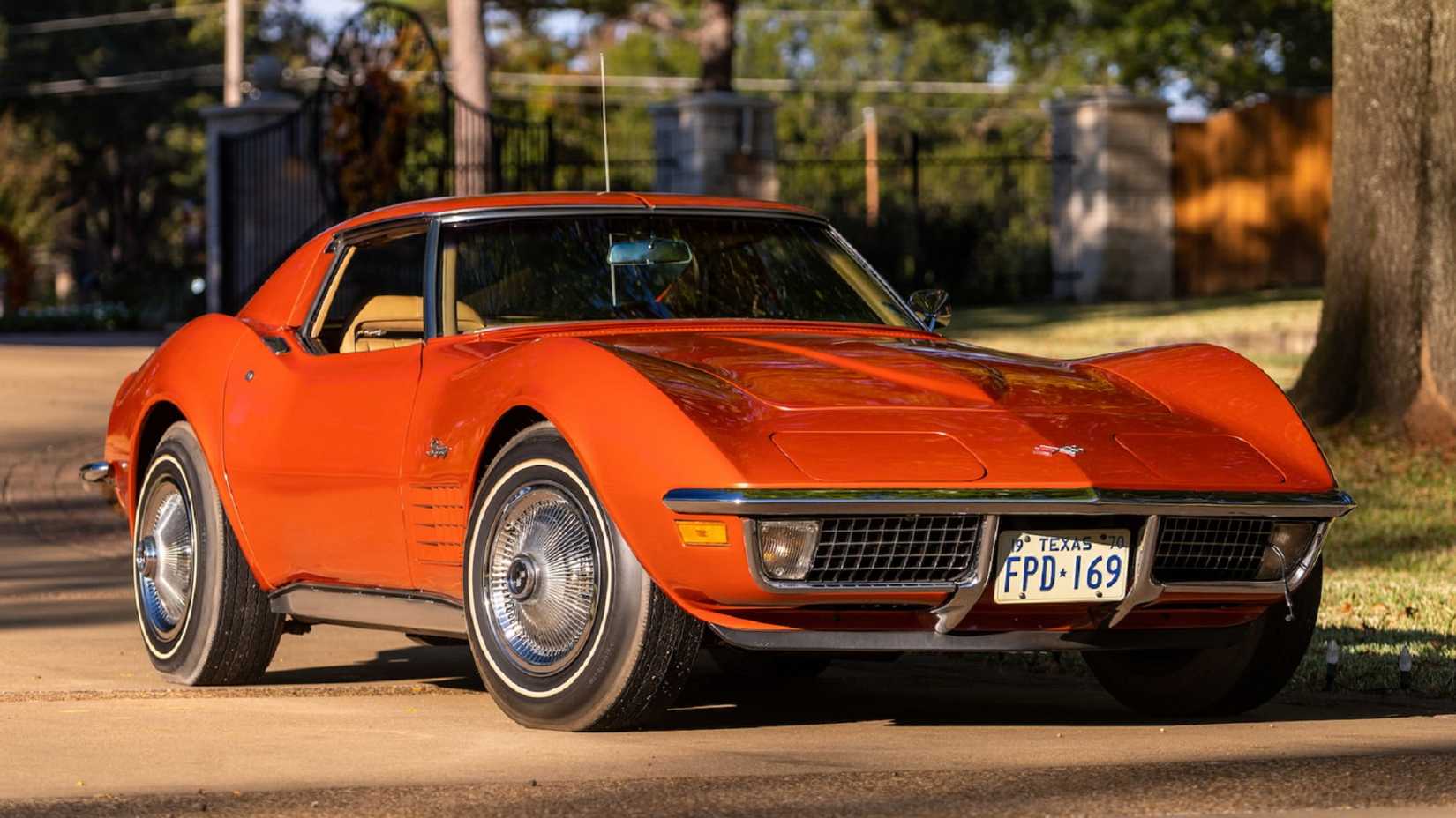 Chevrolet Corvette Generations Guide: Engines, Trims, Specs & Values ...